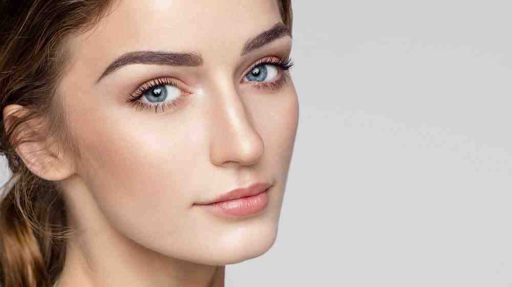 Comment maquiller ses sourcils naturellement - Passion Makeup